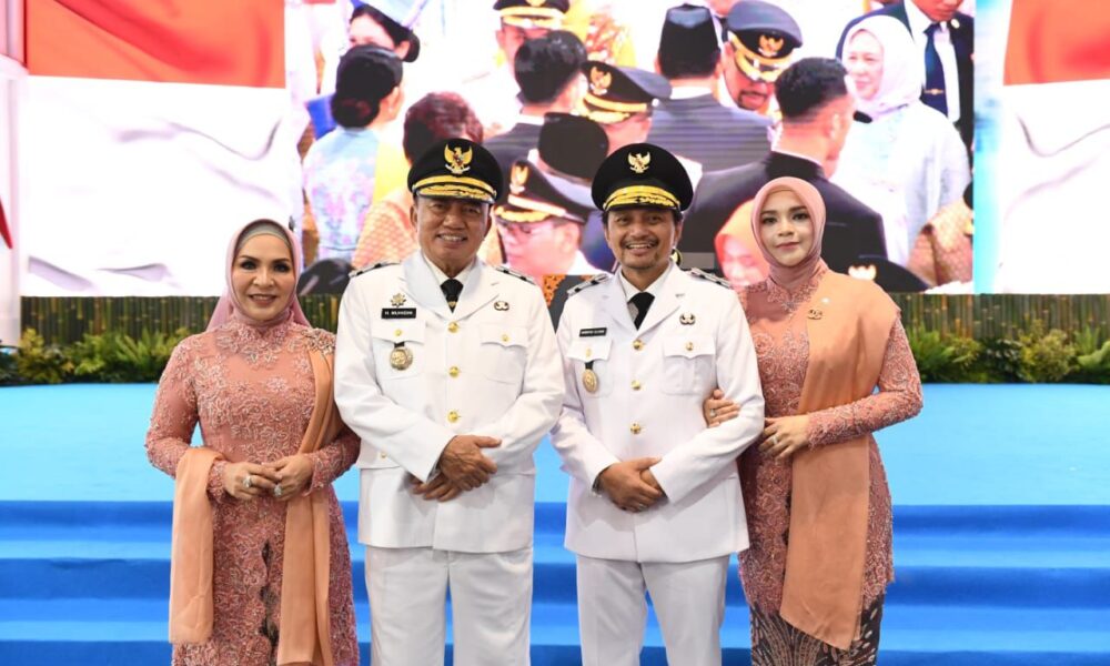 Gubernur Kalsel H. Muhidin dan Wakil Gubernur Hasnuryadi Periode 2025-20230 Resmi Dilantik ...